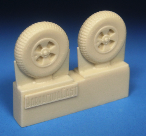 Barracuda Studios R72444 DH Hornet Mainwheels w/Block Tread Tyres