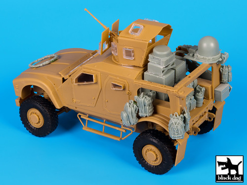 Black Dog T35151 M-ATV WINT-T B with equip.accessories set for Panda