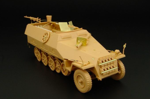 Hauler X48295 Sd Kfz 251-1 ausf D EXTERIOR