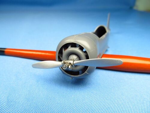 Metallic Details MDR48203 Curtiss-Wright CW-22 B - propeller set (designed be used with Dora Wings kits)