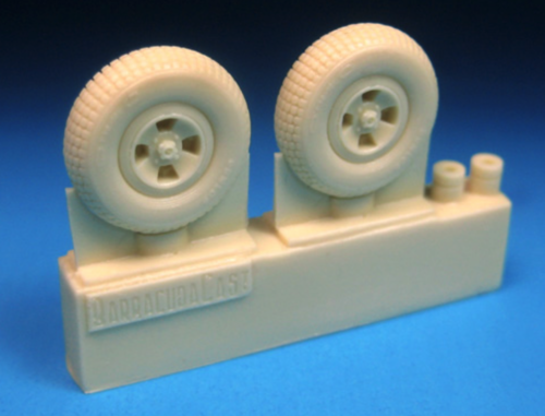 Barracuda Studios R48318 Spitfire Four Slot Block Tread Mainwheels