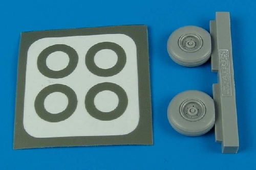 Aires 7217 Mi-17 Hip H wheels & paint masks Hobby boss