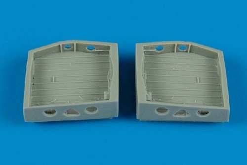 Aires 7253 P-40 wheel bay Academy