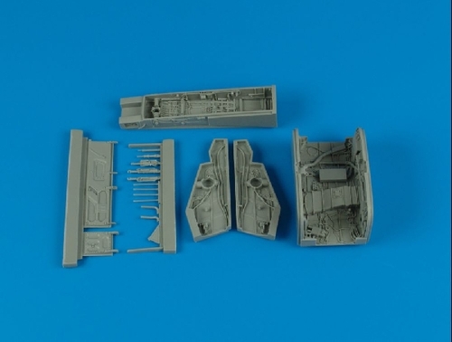 Aires 2072 F-100D Super Sabre wheel bay Trumpeter
