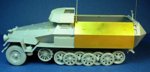 Minor 353015 Up-armoured command Sd.Kfz.251 ausf.B conversion