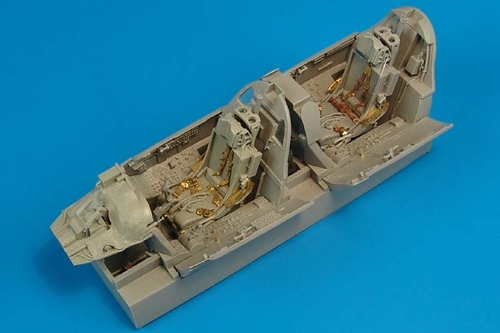Aires 2163 F-105G Thunderchief cockpit set Trumpeter