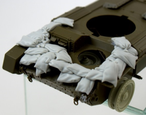 PanzerArt RE35-625 Sandbags armor for A15 “Crusader”