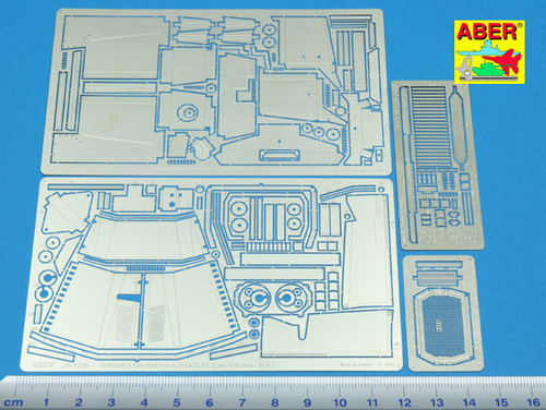 Aber 35132 Sd.Kfz. 11-Late Fenders and Engine Overlay