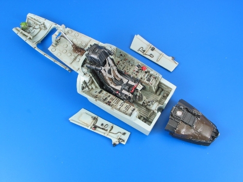 Aires 2026 Su-27 Flanker B cockpit set (with clear parts) Trumpeter