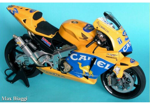 Rejimodel 067 Honda RC 211 V Camel – Biaggi 2003