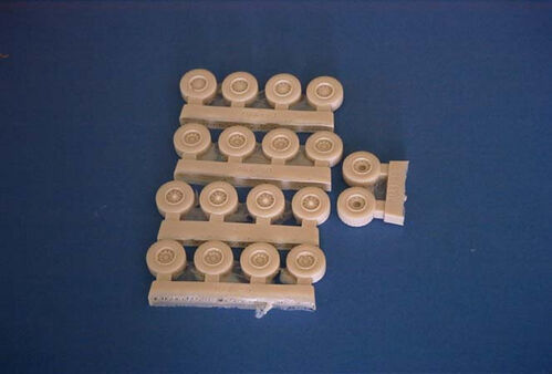 MR Modellbau 87082 SLT 50-2 Bundeswehr Tank Tansporter - Wheels (w/o cab / 16 wheels / 2 spare wheels)