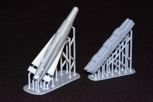 Matterhorn Circle RESIN04 AIM-26B / H-55S Falcon & Pylons (designed to be used with Italeri kits)