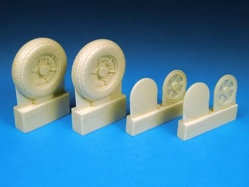 Barracuda Studios R32059 P-47D Block Tread Mainwheels