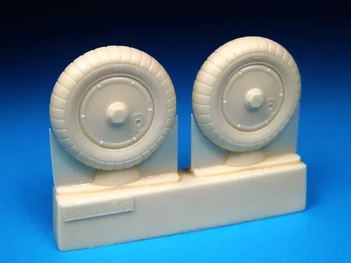Barracuda Studios R32072 Bf-109G Wheels - Plain Hub, Ribbed Tire