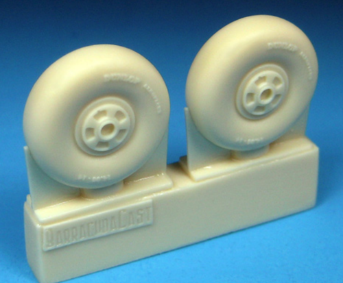 Barracuda Studios R72246 Beaufighter Slotted Hub Smooth Tyre