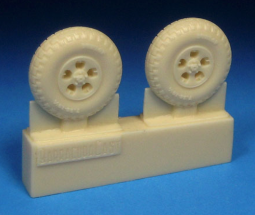 Barracuda Studios R48446 Spitfire Five Slot Z-Block Mainwheels
