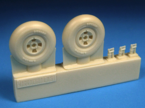 Barracuda Studios R48427 Hawker Hurricane 4 Slot Mainwheels