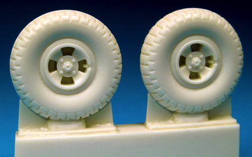 Barracuda Studios R32010 Spitfire Z-Block 4-Slot Mainwheels