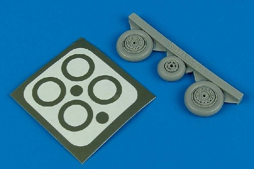Aires 4416 MiG-17 Fresco wheels & paint masks Hobby boss