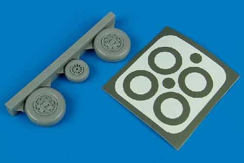 Aires 4414 F-105 Thunderchief wheels & paint masks Trumpeter
