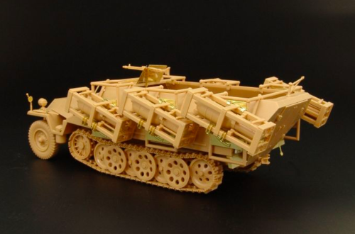 Hauler X48300 Sd Kfz 251 STUKA Zu Fuss
