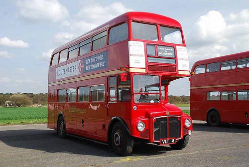 Zero Paints 1216 - London Routemaster Bus Red Paint