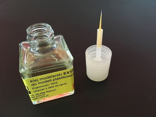 Chematic 009 Klej extra thin