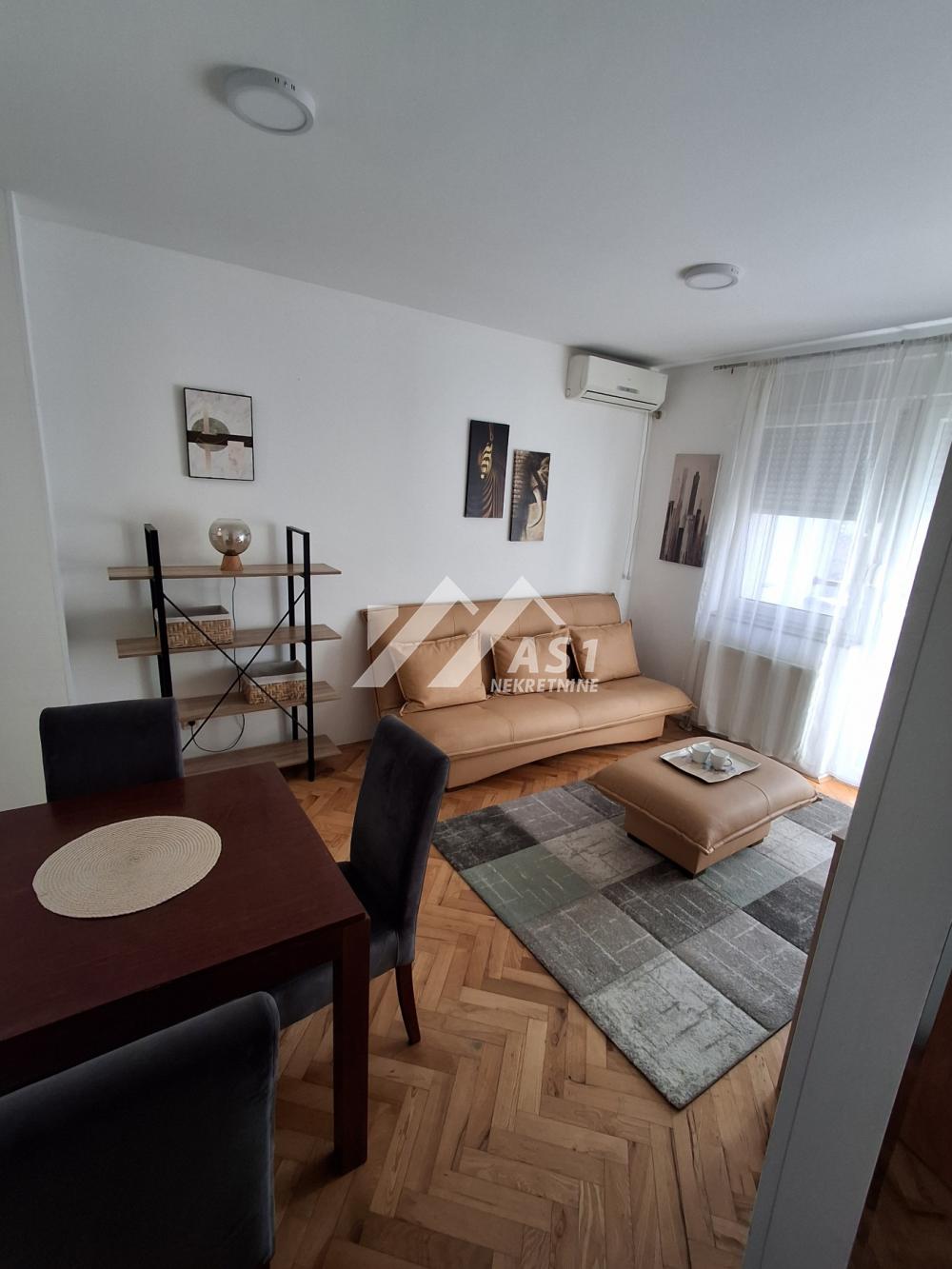 IZDAJE SE JEDNOIPOSOBAN STAN NA NOVOJ DETELINARI-pet friendly ID#5275
350 €
