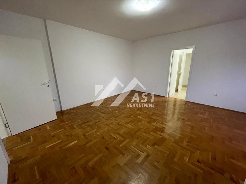 Vase Pelagića , odličan ID#5218
500 €