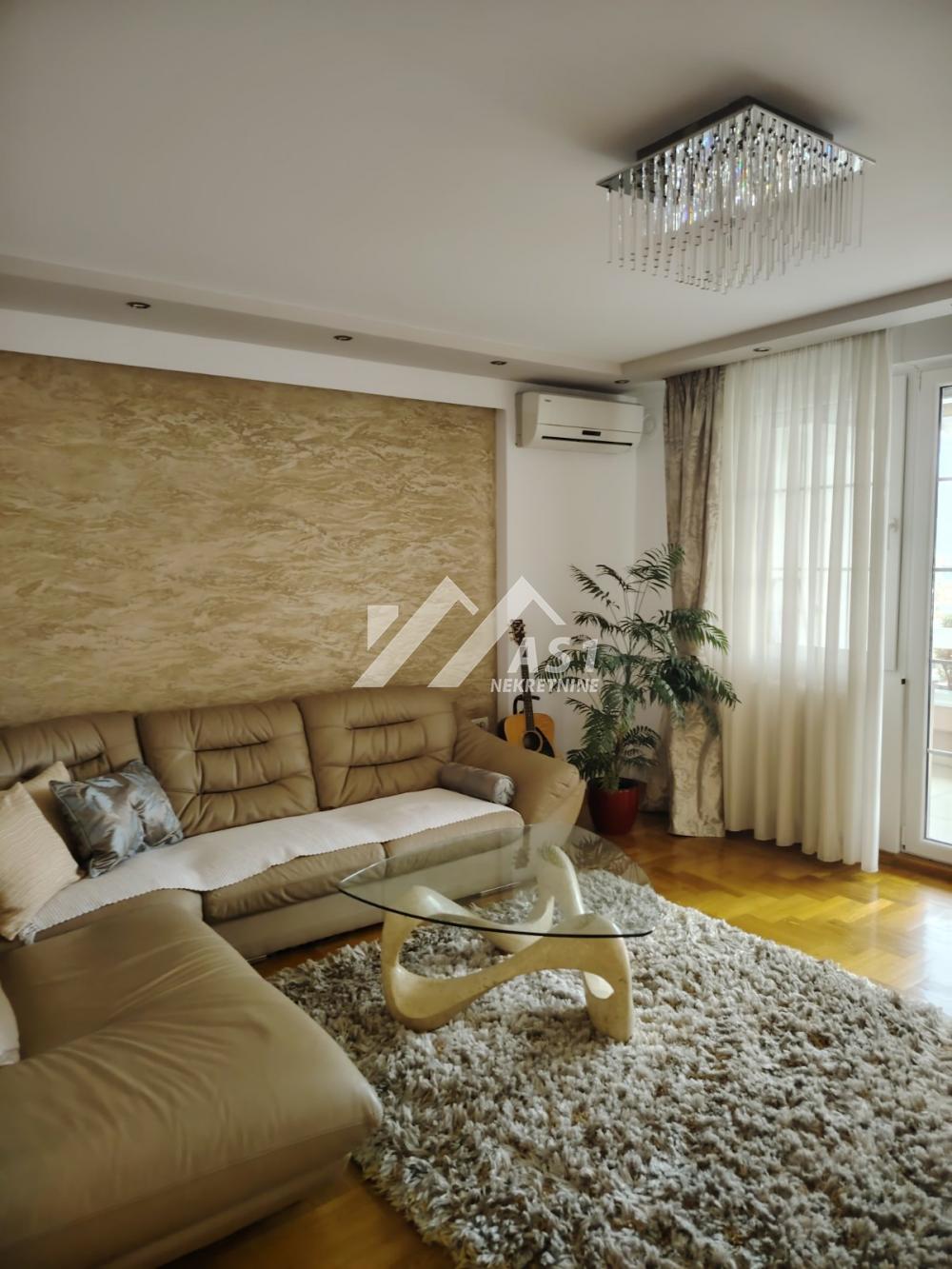 IZDAJE SE LUX STAN NA LIMANU III-pet friendly ID#4801
1.000 €