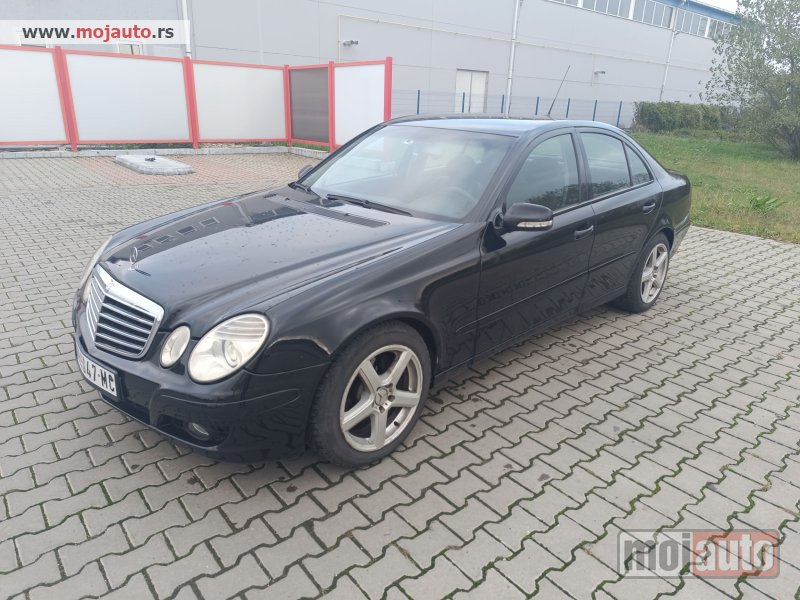 Mercedes E 200
