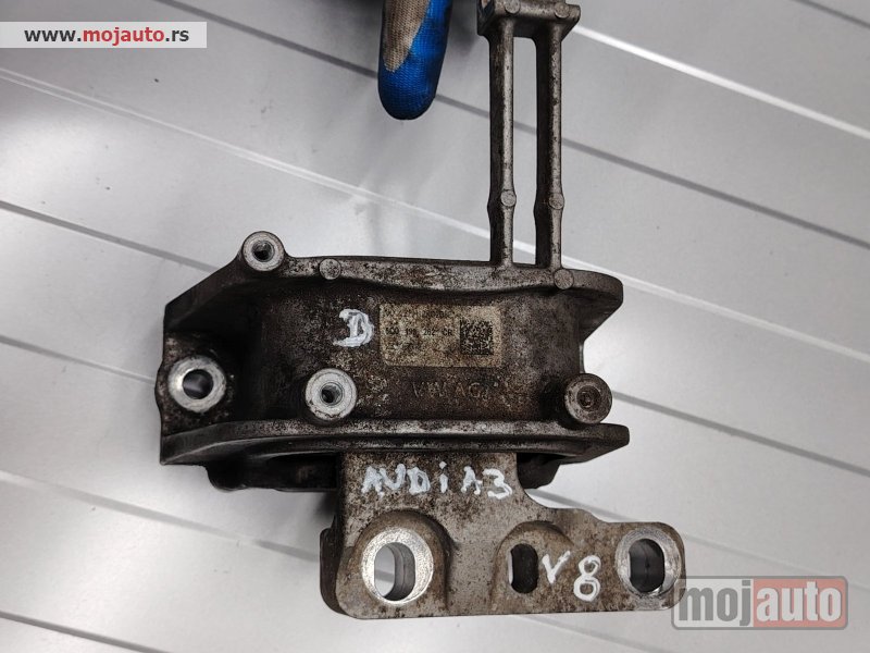 Audi a3 v8 desni nosač motora 1.6 tdi 105 ks 2012-2020 Originalni delovi Moguca ugradnja delova Alfa Romeo 147-156-166-159-GT-MiTo-Giulietta Fiat bravo 2 - croma -grande punto -multipla 2 -punto 3...