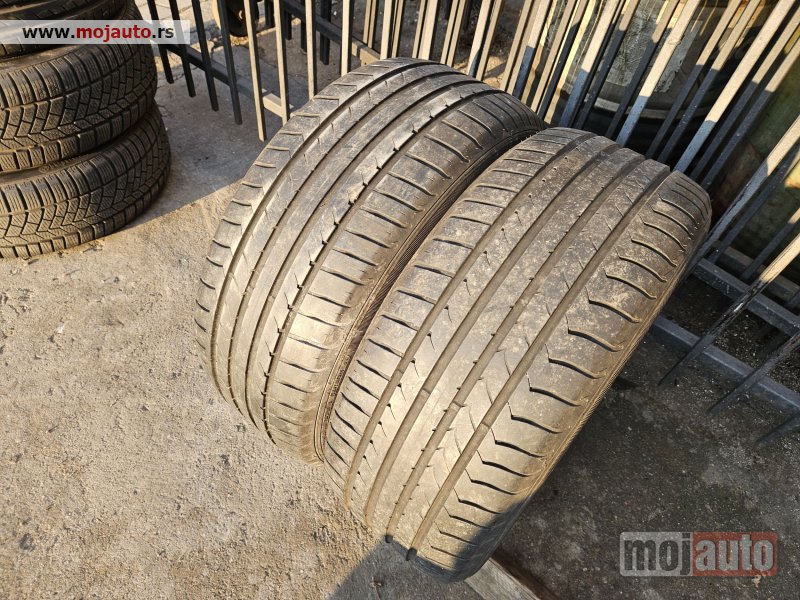 225-55-16 Goodyear kao nove odlicne