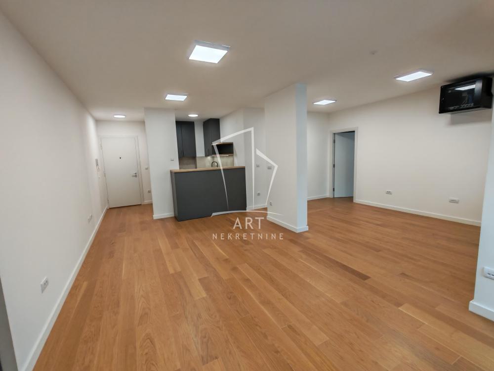 Vrtovi Ceraka, poslovni prostor 76m2, nov ID#13566 950 €
