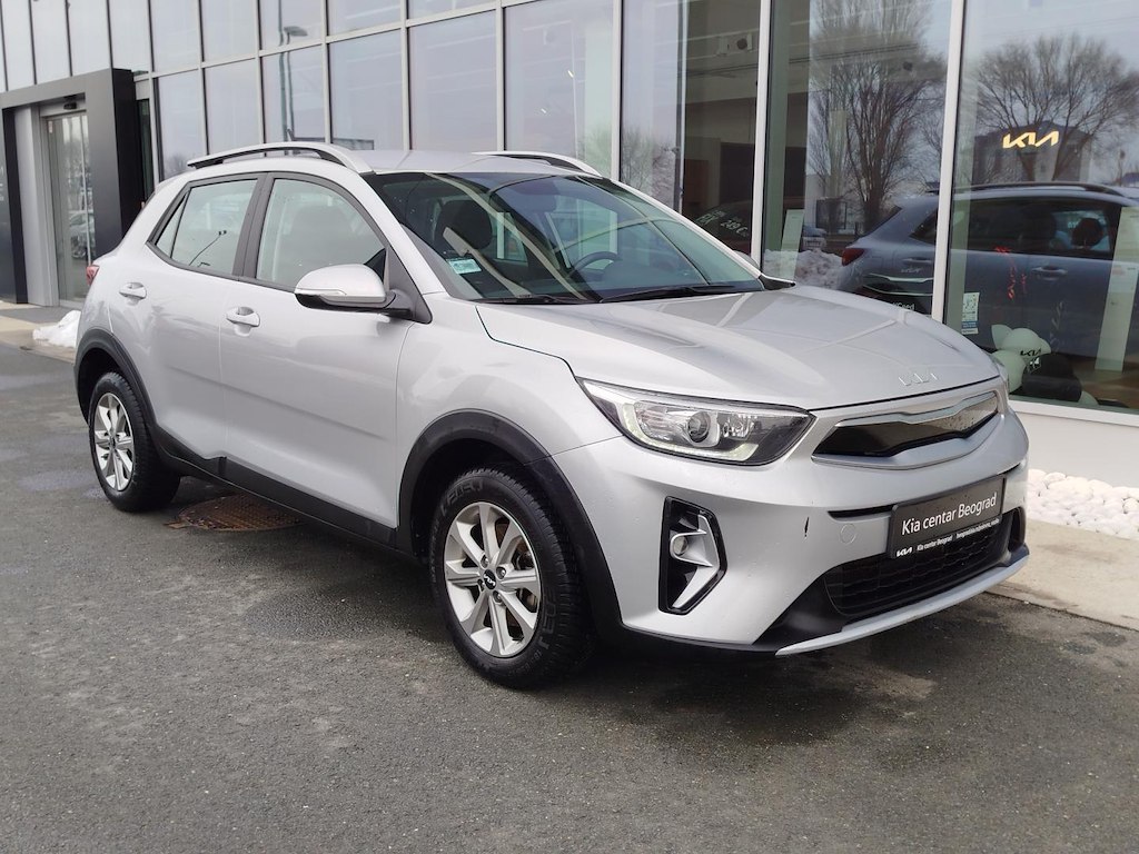 KIA STONIC 1.2 DPI URBAN MT