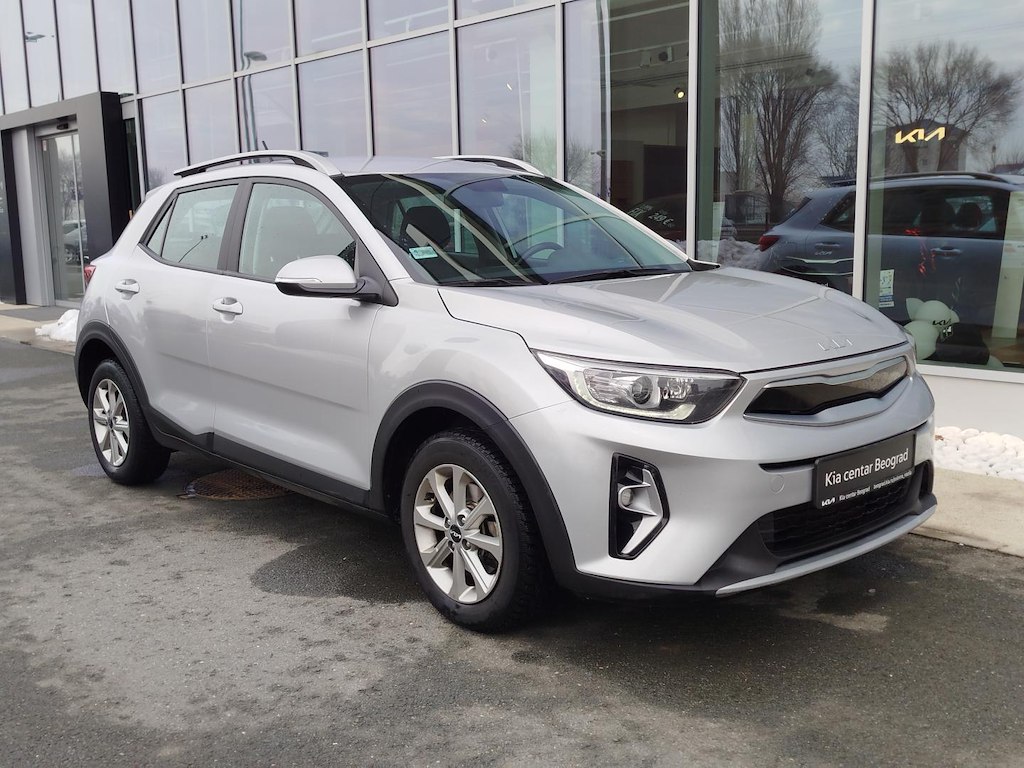 KIA STONIC 1.2 DPI URBAN MT