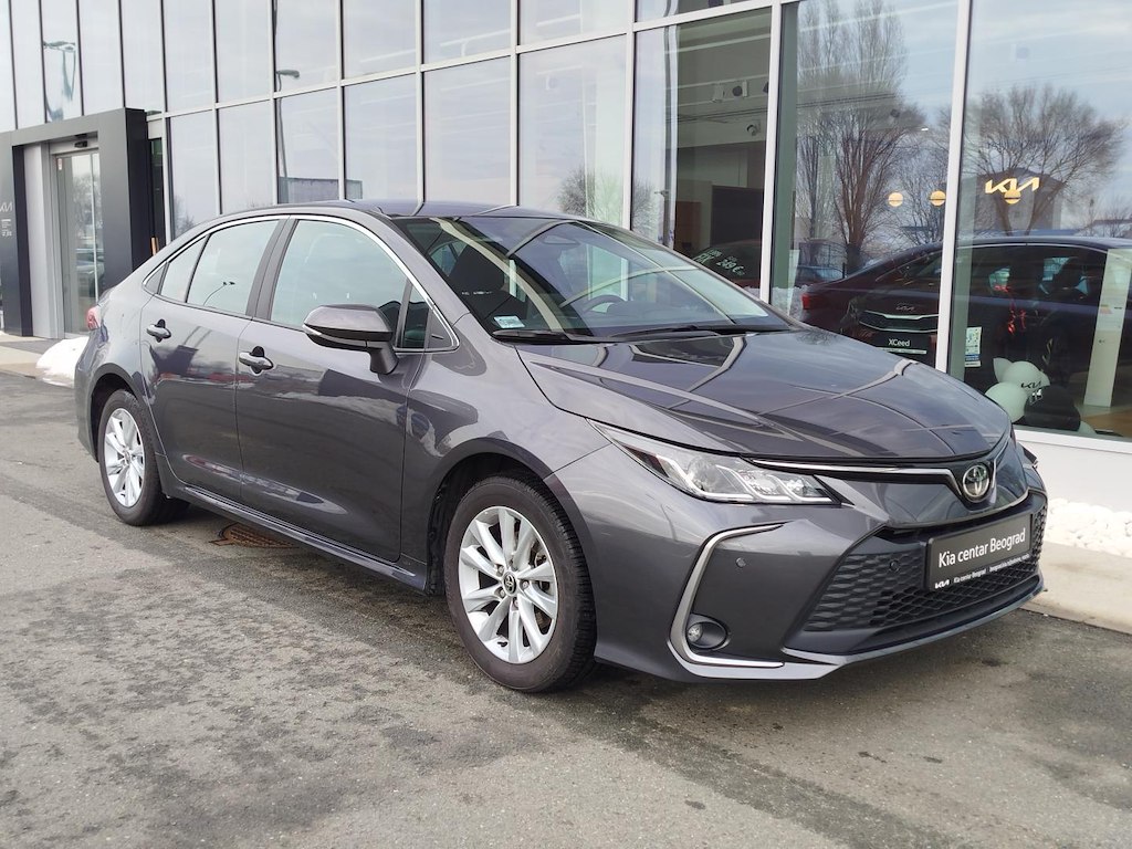 TOYOTA COROLLA 1.5 VVT-I LUNA M/T