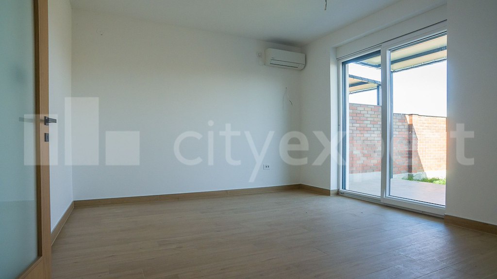 Stan Izdavanje Novi Sad Bez provizije - 154m², Mišeluk, Petrovaradin - 1100€