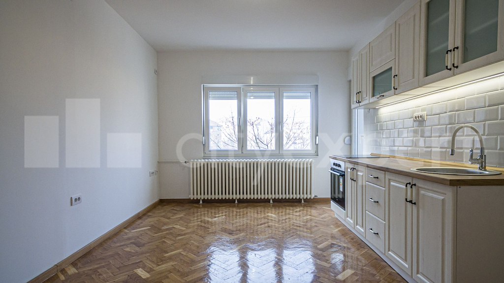 Stan Prodaja: 59m², Pariske komune, Novi Sad - 148400€