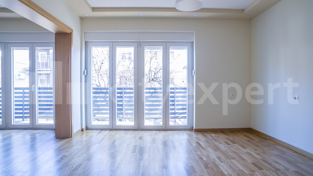 Stan u kući za prodaju BEZ PROVIZIJE - Trosoban, 92m², Arhiepiskopa Danila II, Pantelej - 144200€