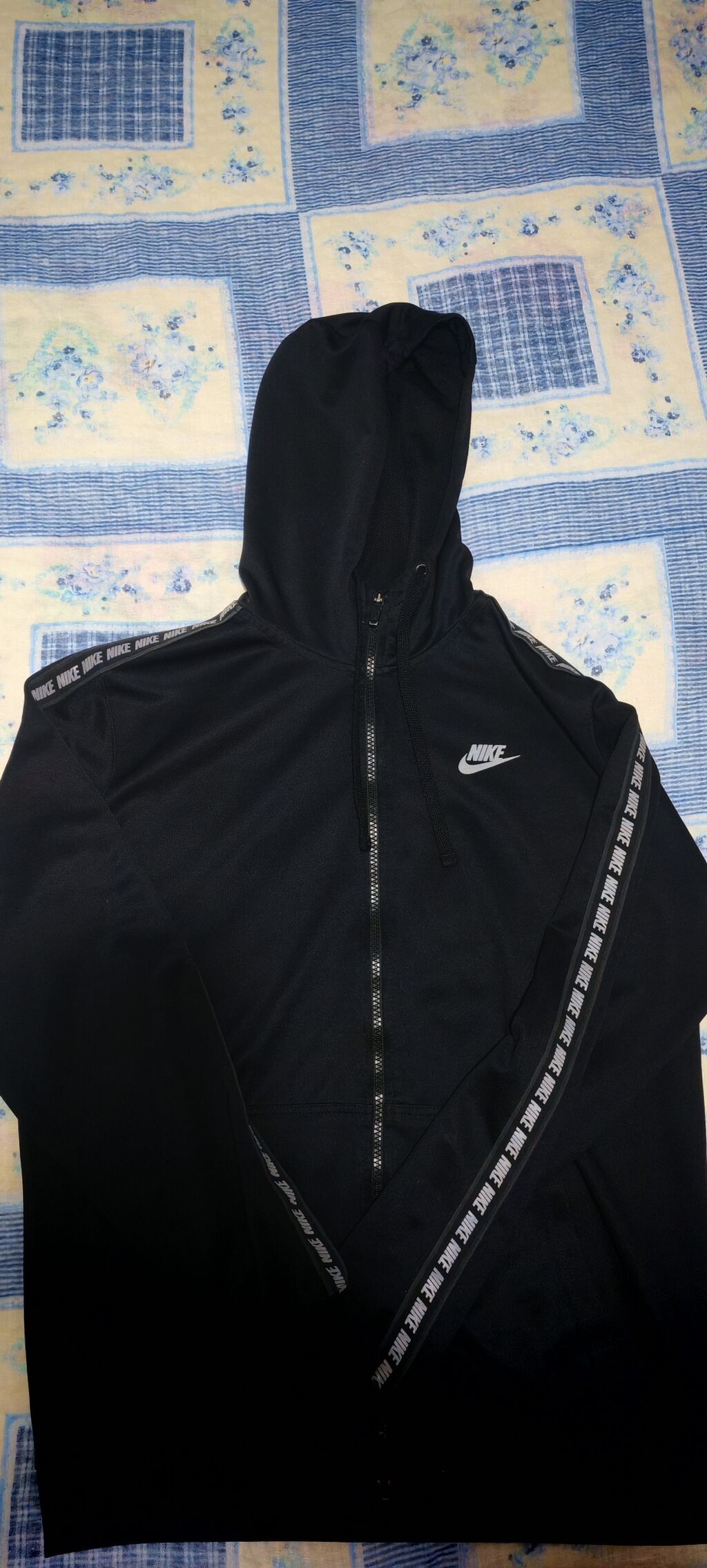Nike muška dukserica na rajsferšlus sa kapuljačom - Model: crna zip