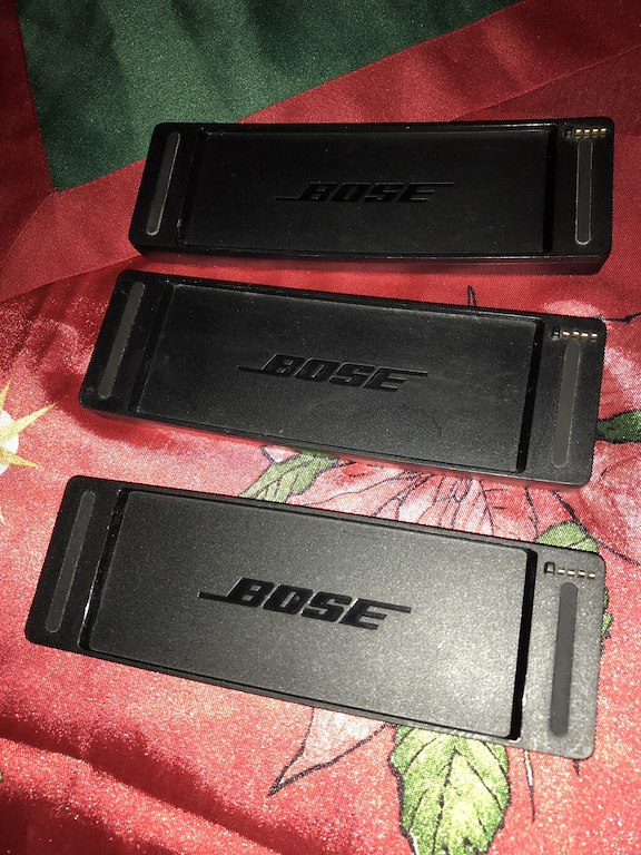 Original Bose dock 3 komada Ispravni ocuvani