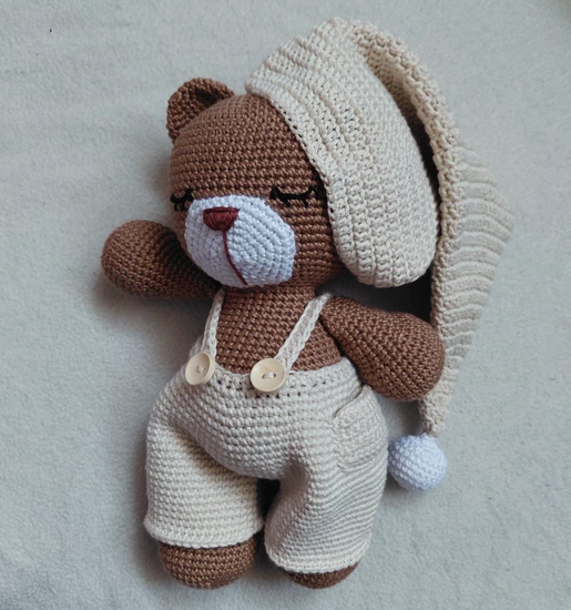 Heklana igračka meda, amigurumi