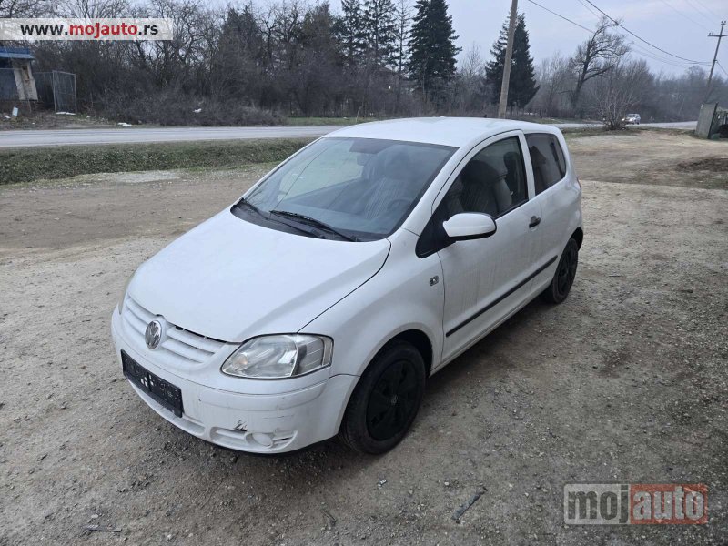 VW FOX POLOVNI DELOVI POVOLJNO