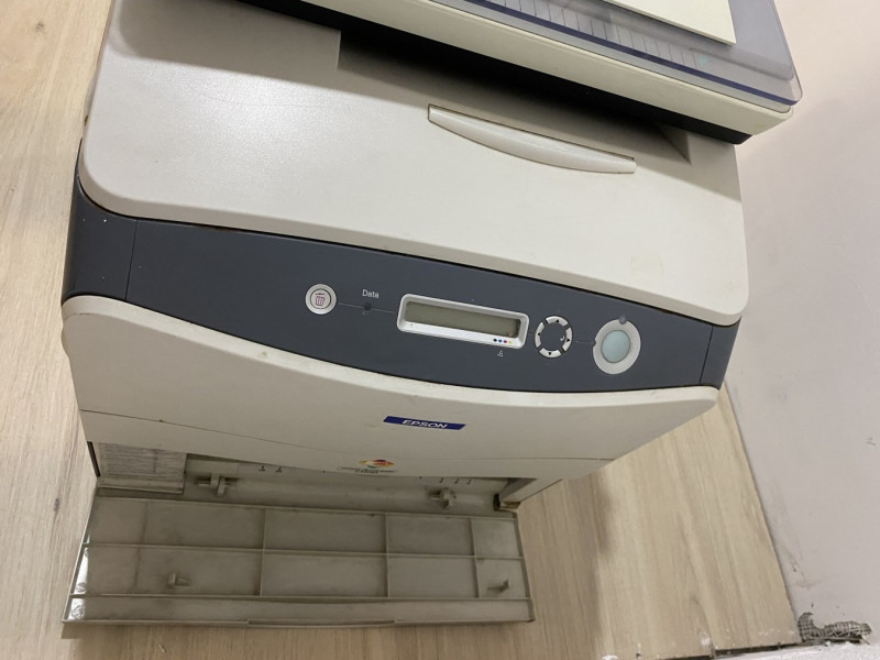 Epson AcuLaser C1100 u Boji