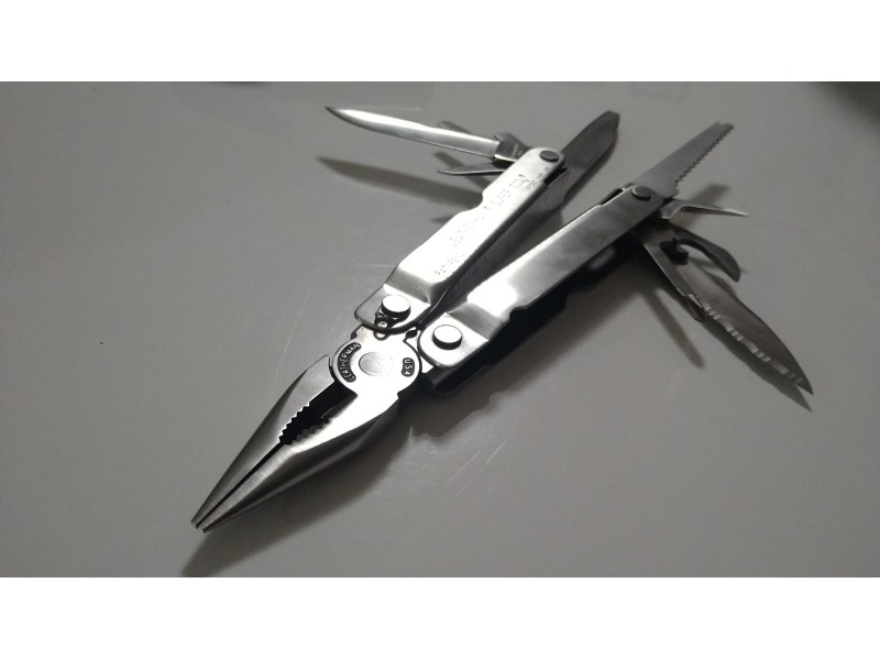 Leatherman super tool iz 2000te godine