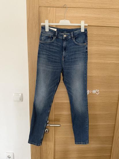 Zara skinny jeans 40 velicina