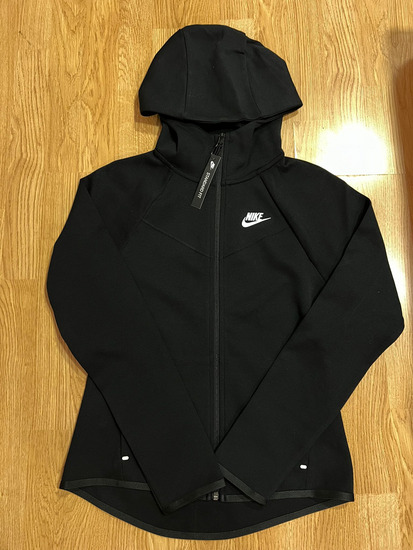 Nike zenski tech fleece