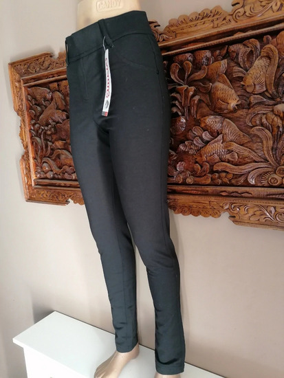 Simart pantalone vel S novo