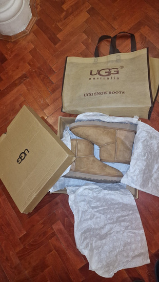 Ugg